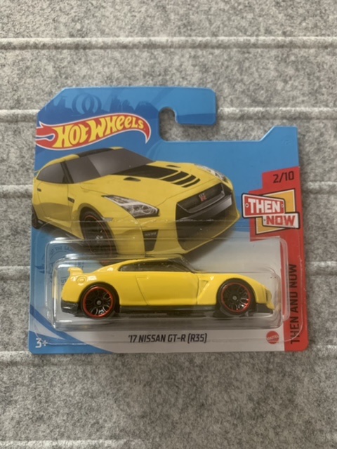 Hot Wheels - 17 Nissan GT-R ( r35 ) yellow :: carshoping