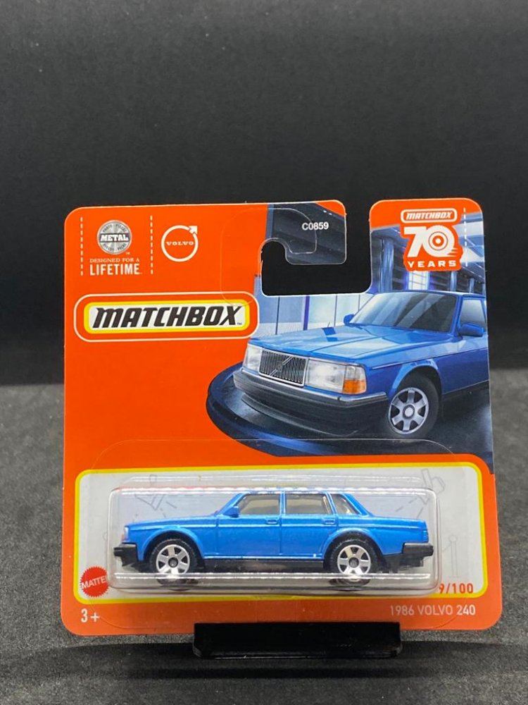 Matchbox -1986 Volvo 240 :: carshoping