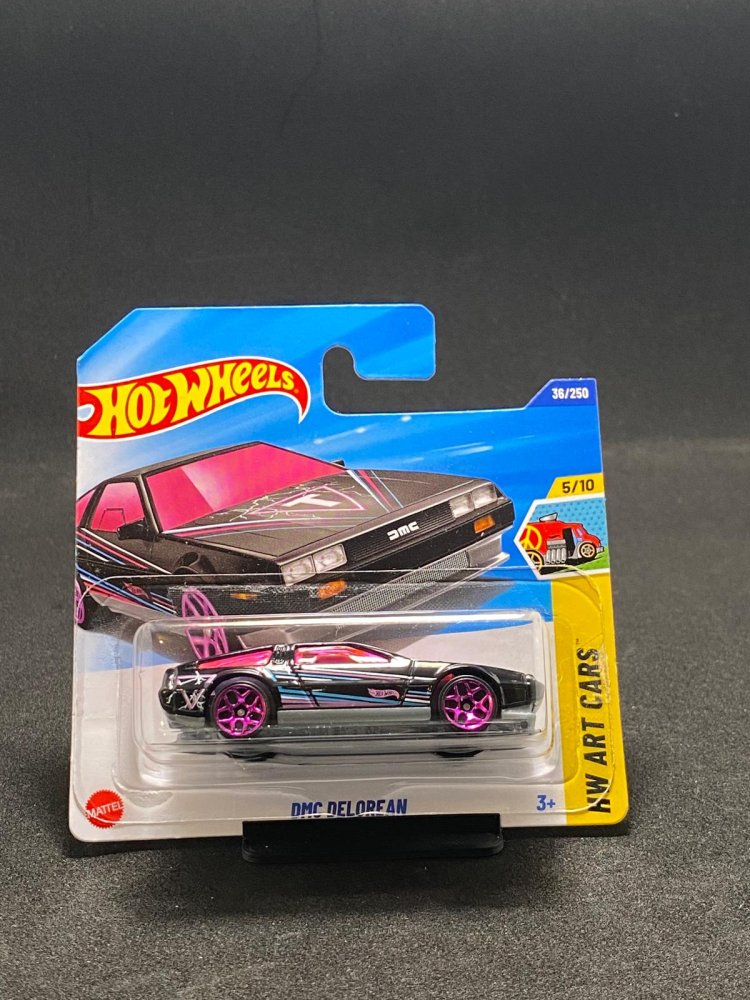 Hot Wheels - DMC Delorean pink :: carshoping